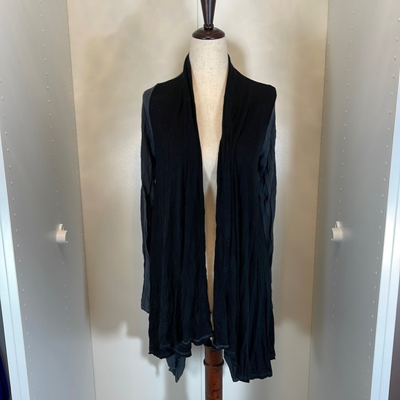 AKIRA | Sweaters | Akira Chicago Black And Gray Cardigan Size Medium ...